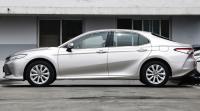 China Toyota Camry 2019 2.0G Upgrade Medium Car 5 Seats Gasoline 4885mm Length China Professional Vehicle Exporter for sale