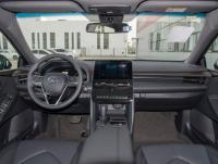China Toyota Avalon 2022 Hybrid 2.5L 4 Door 5 Seats Medium Car New Used EV Gasoline Supplier for sale