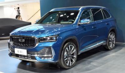 China Geely Monjaro 2.0T 4WD SUV 5 Seats Gasoline 238HP 8AT Blue Exterior Green Interior for sale