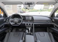 China Hyundai Elantra 2023 1.5L CVT GLX Elite Version 4 Door Sedan 115HP for sale