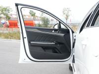 China 2025 Kia K5 2.0T Gasoline Sedan 240HP 10-Speed AT FF Drive Swing Door for sale