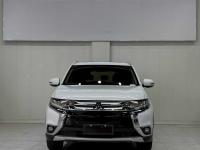 China Used Mitsubishi Outlander 2021 2.4L 4WD SUV 5-Seater 7-Seater 141kW 235Nm for sale