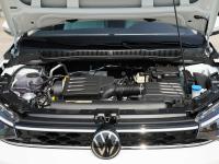 China 2024 Compact Sedan 1.5L Turbo 110HP 4-Door 5-Seat Gasoline Car with 6-Speed Manual Transmission for sale