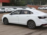China 2024 Compact Sedan 4 Door 5 Seats 1.5L 110HP Gasoline Car 5.98L/100km Fuel Consumption for sale