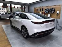 China 2024 Extended-Range Electric Medium Car 160kW 320Nm 5-Door Hatchback 2286kg Max Load for sale