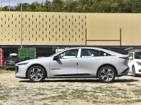 China 2024 Extended-Range Electric SUV 5-Door 5-Seat 4921mm Length 1862kg Curb Weight 160kW Motor for sale