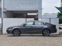 China 2025 MG5 300TGI Global Flagship Compact Sedan 1.5T 181Ps 7DCT R17 Gasoline Left Hand Drive China for sale