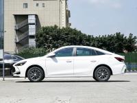 China 2026 MG5 180DVVT Global First Edition Compact Sedan 1.5L 95kW Gasoline CVT for sale