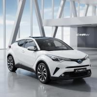 China Toyota C-HR EV 2020 Luxury Sunroof Edition 2WD 19000 km 400 km Range White Green for sale