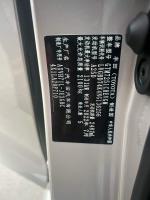 China Toyota Camry 2.5 Hybrid 2022 48000 km Silver Sedan Original Paint for sale