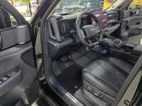 China Formula Leopard 5 2023 Navigator Edition 00155 Black 32000 km Used SUV for sale