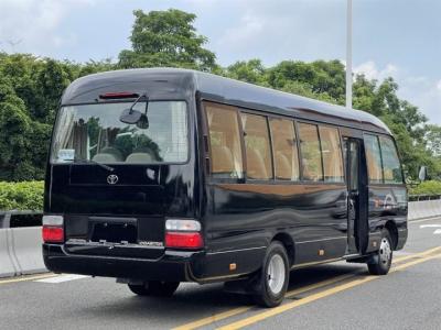China Toyota Coaster 23 Seater Minibus 4.0T Diesel Engine 7005mm Length 3935mm Wheelbase for sale