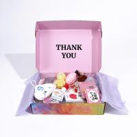 China Embossing Printing Handling Eco-Friendly Custom Logo Mailer Box for Durable Packaging for sale