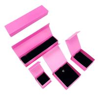 China Retail Stand Box Custom Logo Cardboard Magnetic Closure Gift Box for Jewelry Packaging for sale