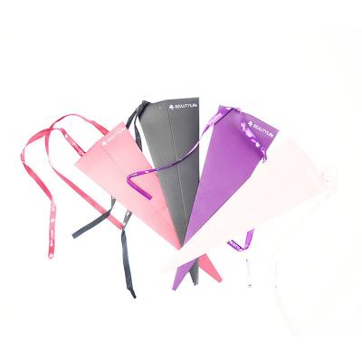 China Valentine's Day Cone Single Long Stem Roses Packaging Box with UV Coating and Cardboard for sale