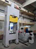 China 1600kN Y34 4 Pillar Hydraulic Press For Metal And Plastic Products for sale