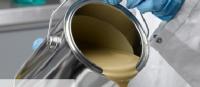 China Yellow Epoxy Resin Adhesive Glue 2kg-20kg for Mold Building with 100-150°C Temperature Resistance and 70-80 Shore D Hardness for sale