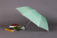 China Custom Logo Print 7K 3 Folding Umbrella with Plastic Handle and 94cm Open Diameter for sale
