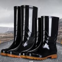 China High Tube Rain Boots for Men Made of Plastic in Customized Color and Durable Material for sale