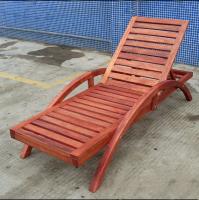 China Relaxing Outdoor Furniture Pine Wood Recliner for Casual Seating at the Beach or Pool for sale