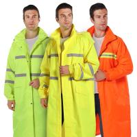 China Fluorescent Green Outdoor Sanitation Raincoat Set for Traffic Duty and Flood Control for sale