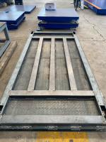 China Industrial Floor Scale 1-5 Ton Capacity 1.5x1.5m Platform Weighing Scale for sale
