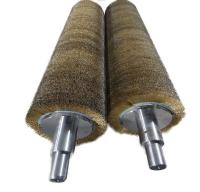 China Metal Rotary Industrial Cylindrical Brush Roller for Conveyor Belt Cleaning - Custom Brass Wire Construction with High Density Sealing for sale