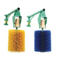 China Electric Oscillating Cow Scratcher Brush Automatic Barn Equipment for 50-60 Cows for sale