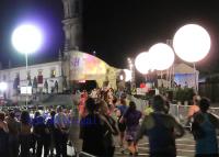 China Decorative Inflatable Moon Ballon Light Event Celebration Halogen 2000W 230V for sale