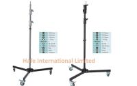 China Portable and Lightweight Tripod Light Stand Designed for Easy Transport and Quick Setup in Various Lighting Environments for sale