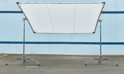 China THF Series Curved Overhead Frame System with Soft Fabric for Softer Light Control and Multiple Sizes for sale