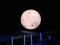 China Logo-Ready Wind-Resistant Inflatable LED Light and LED Moon Balloon Light with 1.6m Diameter for Outdoor Events for sale