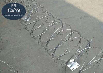 China Zinc Coating BTO 22 Razor Wire Coil Diameter 450mm Length 8m Concetina  With Clips for sale