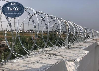 China Heavy Zinc Coated Galvanized Razor Wire CBT60 CBT65 Chemical And Coasts Area Use for sale