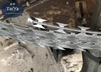 China Concertina Razor Barbed Wire Security Wire Fence With Clips Fence For Nigeria for sale