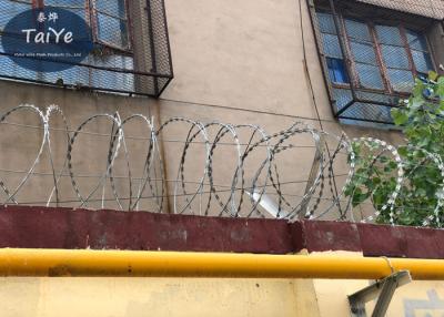 China Strong Concertina Blade Wire Fencing Strong Security Razor Wire Anti Blocking for sale