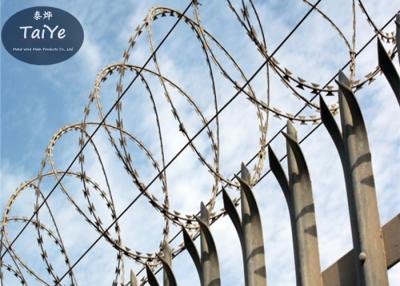 China High Security Concertina Razor Barbed Wire Wire Easily Installed In Lawn for sale