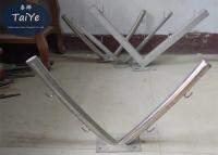 China Round Tube Barbed Wire Fence Post V Razor Wire Brackets With 4 Strands for sale