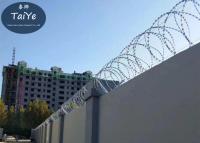 China Durable V Metal Fence Post For Barbed Wire 50X50cm Easy To Install for sale