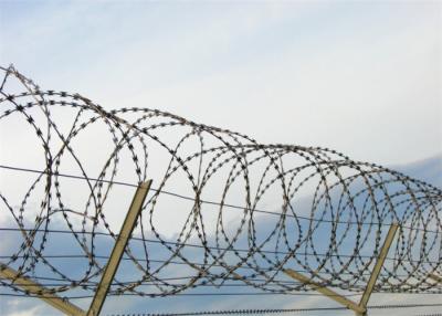 China BTO 22 Concertina Razor Fence Wire 10 - 65mm Bard Length For Residences Fencing for sale