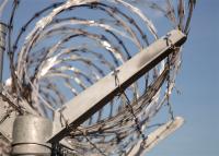 China High Security Barbed Razor Wire Mesh Low Carbon Steel Wire Or Ss Wire for sale