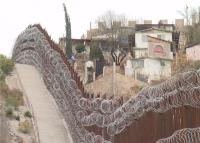 China AISI 304 Grade CBT 65 Razor Wire Fencing On Bases And Depots 15kg Per Roll for sale