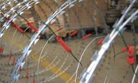 China 980mm Electrified Razor Barbed Wire , Concertina Wire Wall With Blades Fence for sale