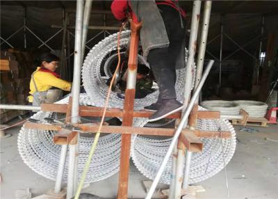China 3 SD Trailer Mobile Barrier High Density Security Razor Wire Barbed Type Concertina for sale