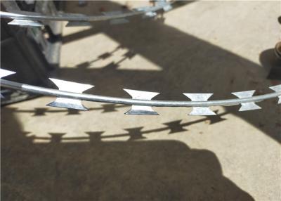 China Galvanized Steel Razor Barbed Wire Mesh Crossed Loop 600mm 10 Mtr for sale