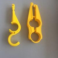 China Broiler Nipple Drinker Plastic Pipe Hooks Yellow PVC Pipe Hook for sale