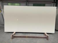 China Antifouling Classical Artificial Quartz Stone Kitchen Island 3000x1400x15mm with 6.5 Mohs Hardness for sale