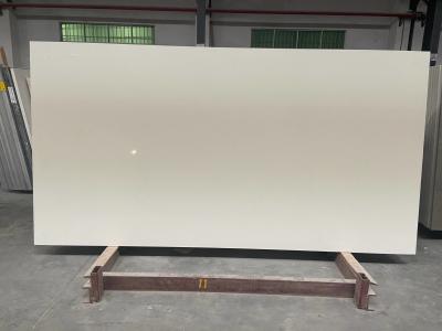 China Antifouling Classical Artificial Quartz Stone Kitchen Island 3000x1400x15mm with 6.5 Mohs Hardness for sale