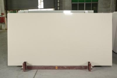 China Carrara Yellow Quartz Slab 93% Quartz 7% Resin Mohs Hardness 6.5 for Kitchen Countertop for sale