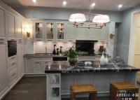 China Durable Engineered Black Quartz Stone Countertops 93% Quartz Content with UV Cutting Edge Finish for sale